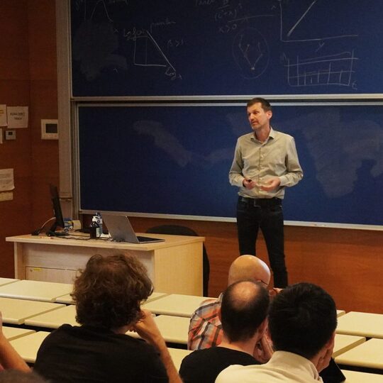 Nicolas Brunel's Seminar on Cortical Network Dynamics at CRM - Centre ...